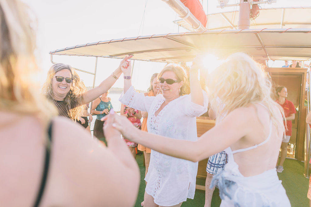 From Girlfriend Getaways to Classic Family Reunions, Here's How to Plan ...